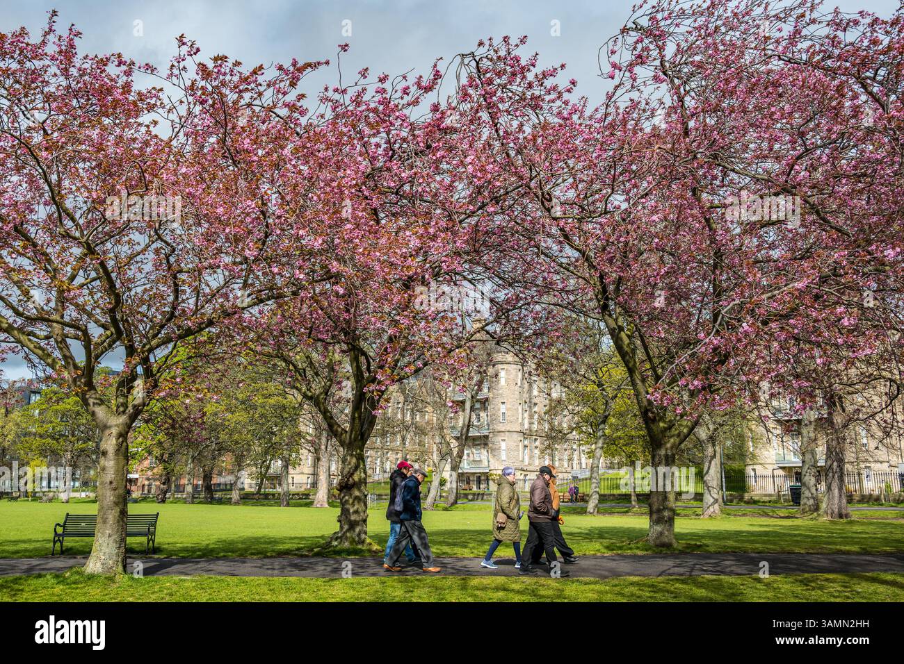 The Meadows, Edinburgh, Scotland, UK, 14th April 2025. UK Weather ...