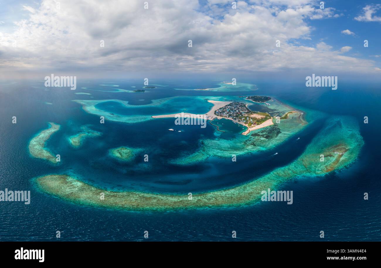 Panoramic aerial view of Atolls in Guraidhoo, Maldives archipelagos Stock Photo - Alamy