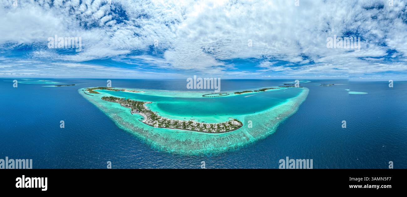 Panoramic aerial view of Fari Island, Maldives Stock Photo - Alamy