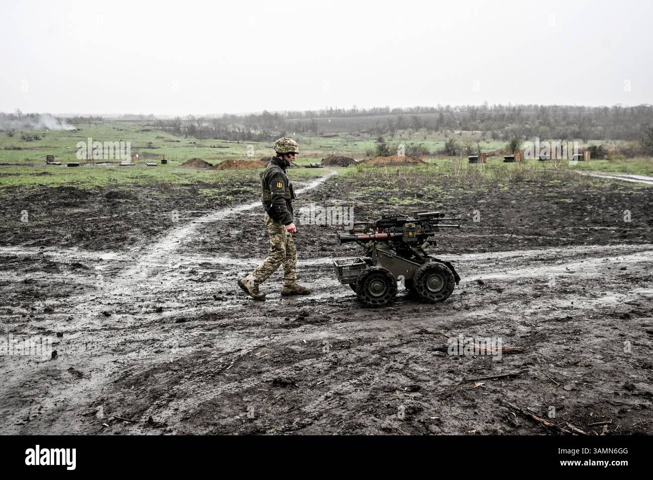 A 65th Mechanized Brigade of the Ukrainian Ground Forces soldier ...