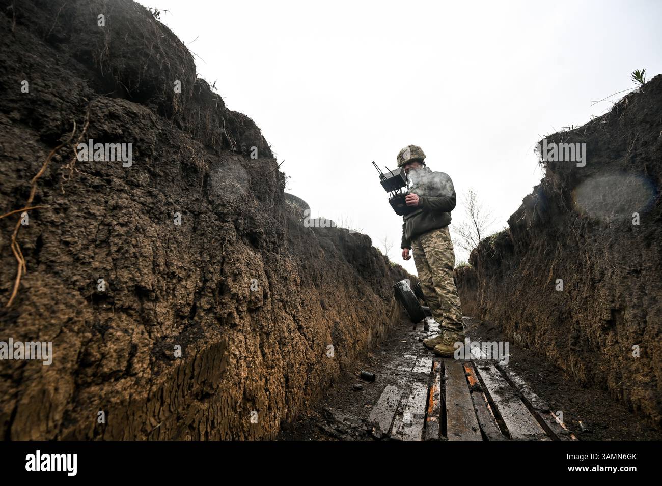 A 65th Mechanized Brigade of the Ukrainian Ground Forces soldier ...