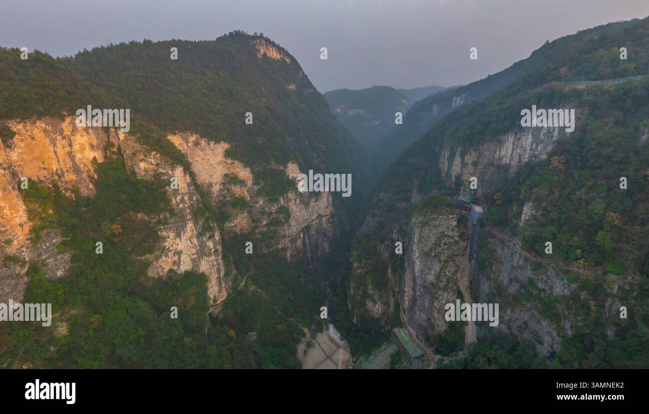Aerial view of Zhangjiajie Glass Bridge, China Stock Photo - Alamy