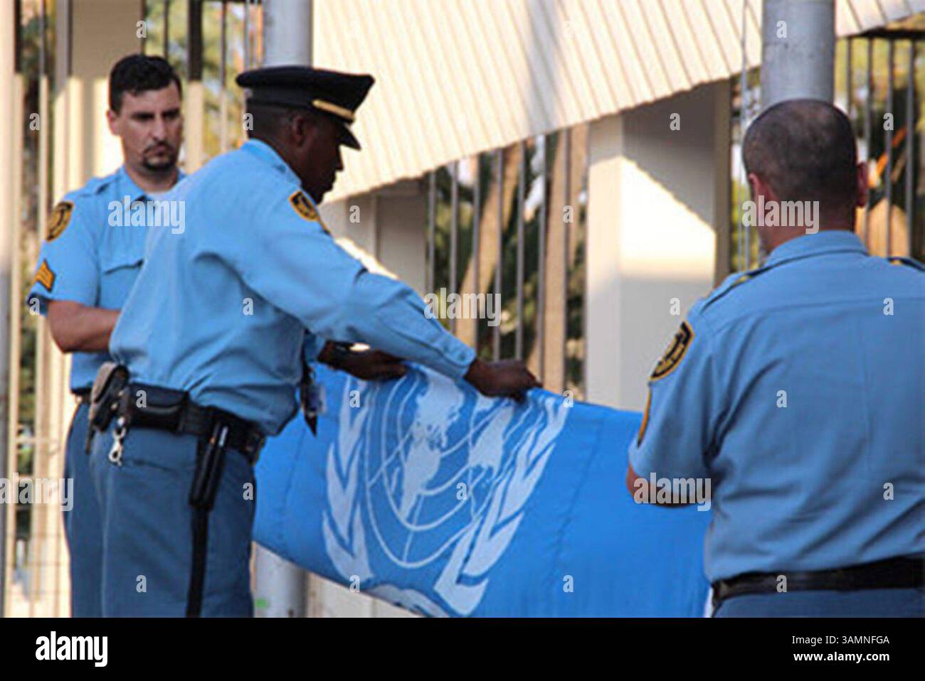 Bandera de la onu hi-res stock photography and images - Alamy