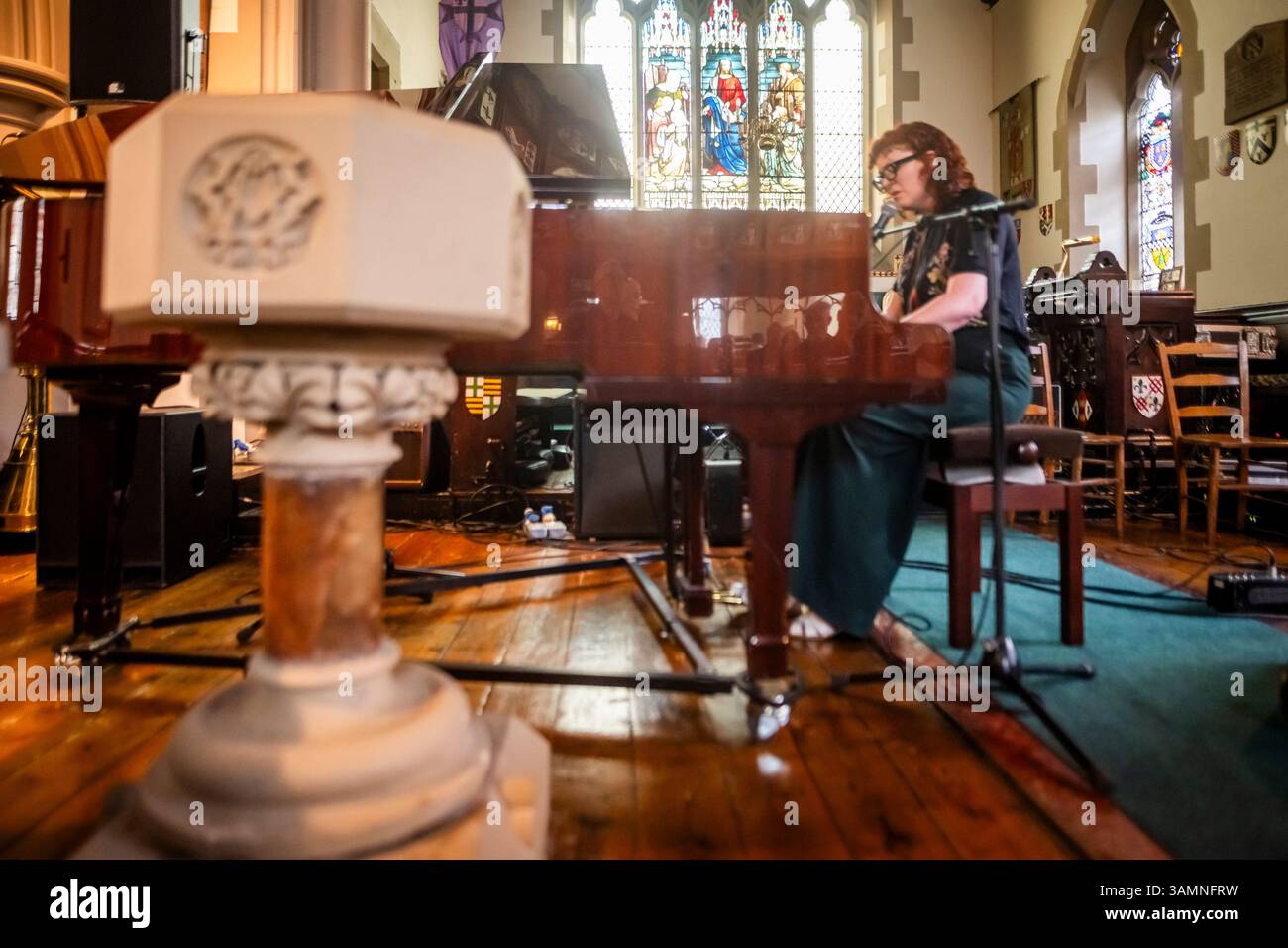Edinburgh, Scotland. Sat 12 April 2025. Singer / songwriter Emily Scott ...