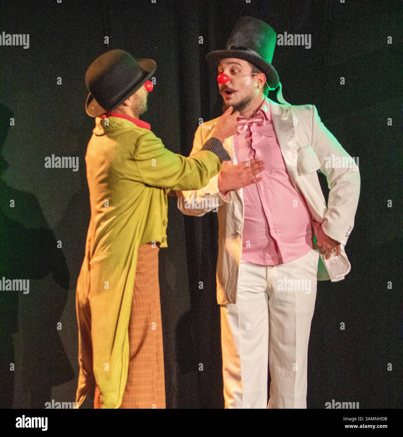 Physical humour hi-res stock photography and images - Alamy