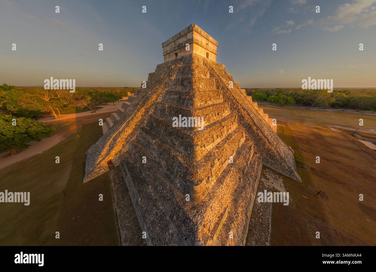Aerial view of the El Castillo, Maya Pyramids, Chichen Itza, Mexico ...