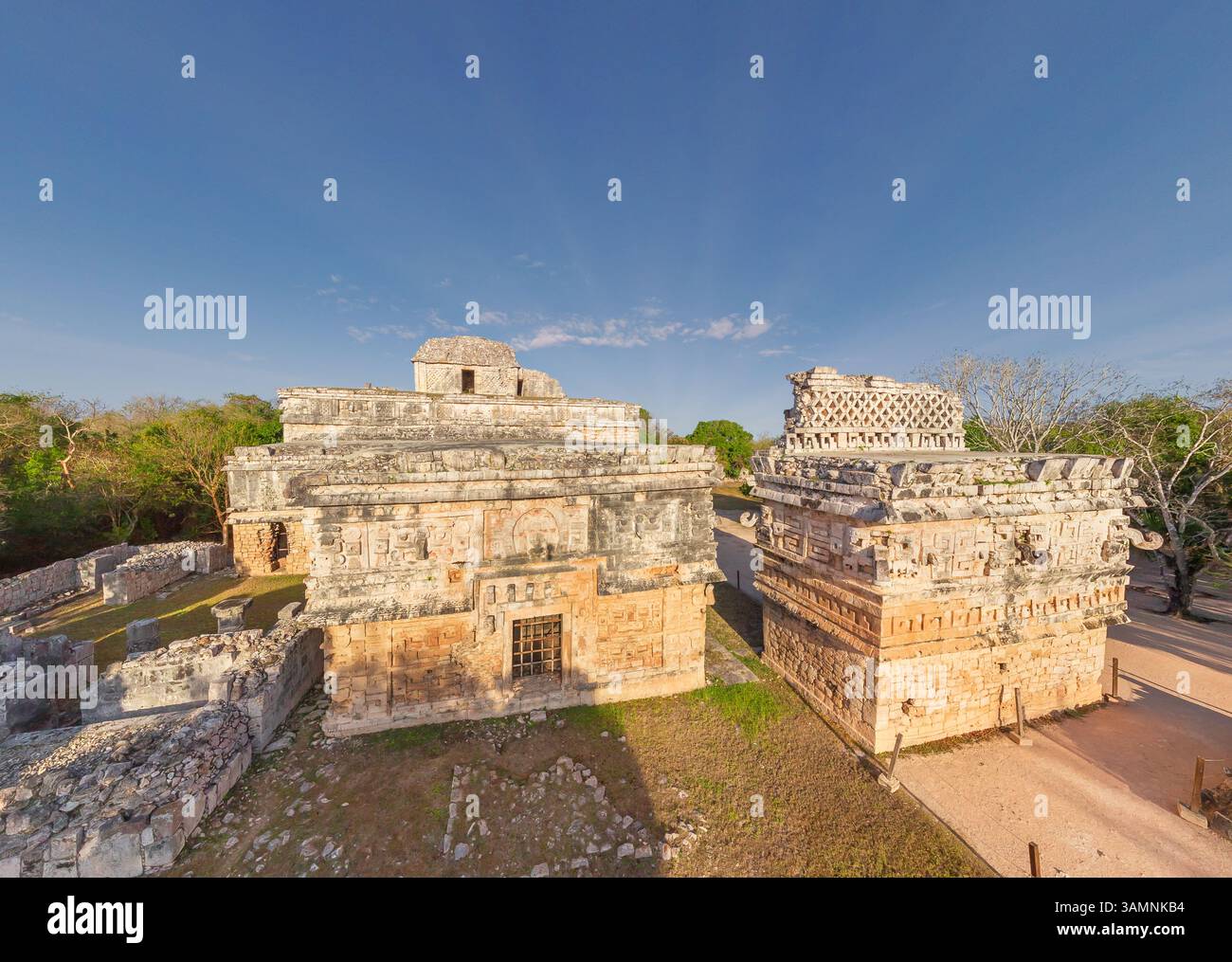 Aerial view of Maya Pyramids, Chichen Itza, Mexico Stock Photo - Alamy