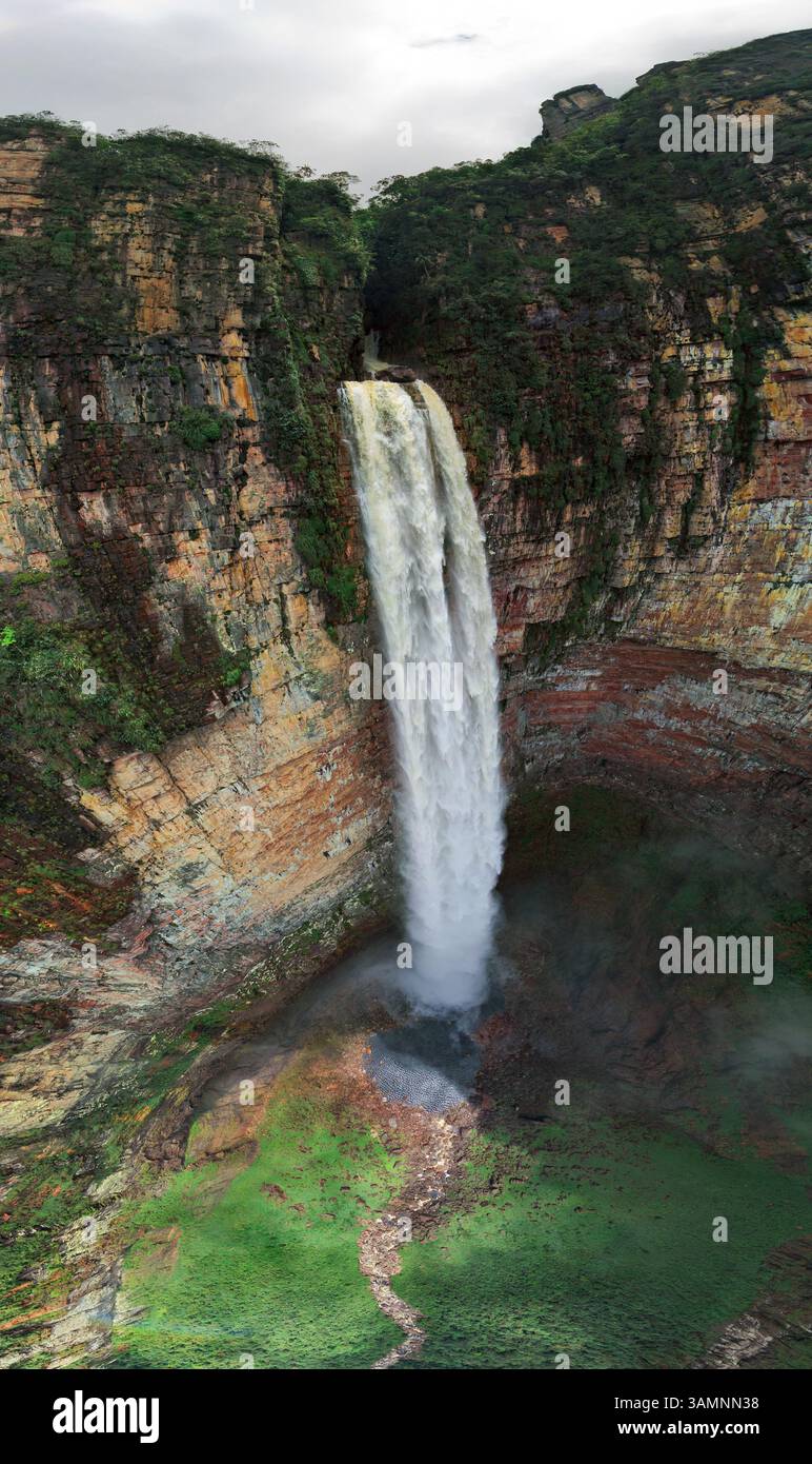 Aerial view of Churun-meru (Dragon) waterfall, Venezuela Stock Photo ...