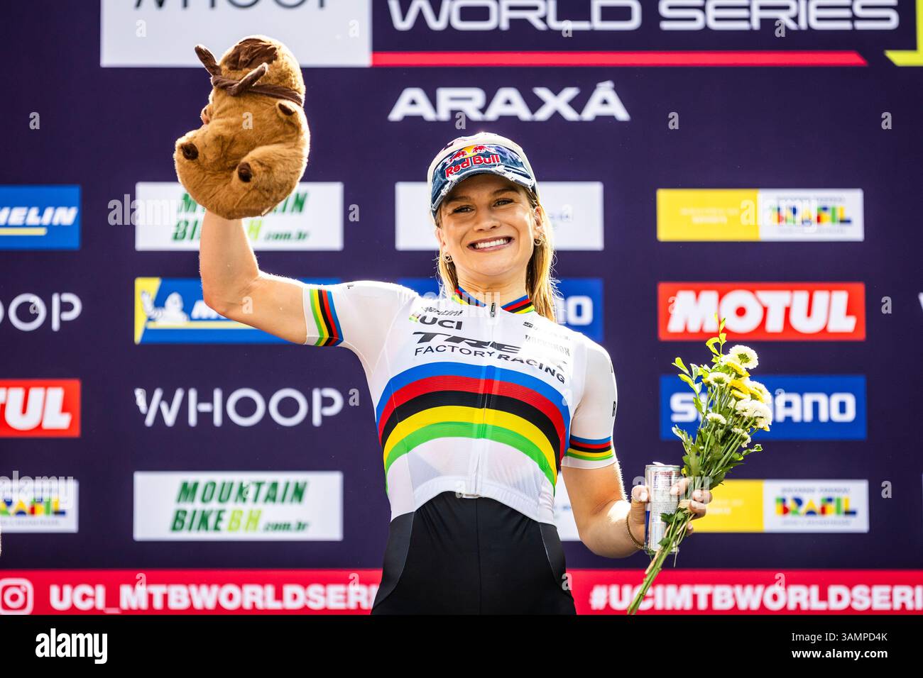 EEvie Richards had a standout performance at the 2025 UCI Mountain Bike ...