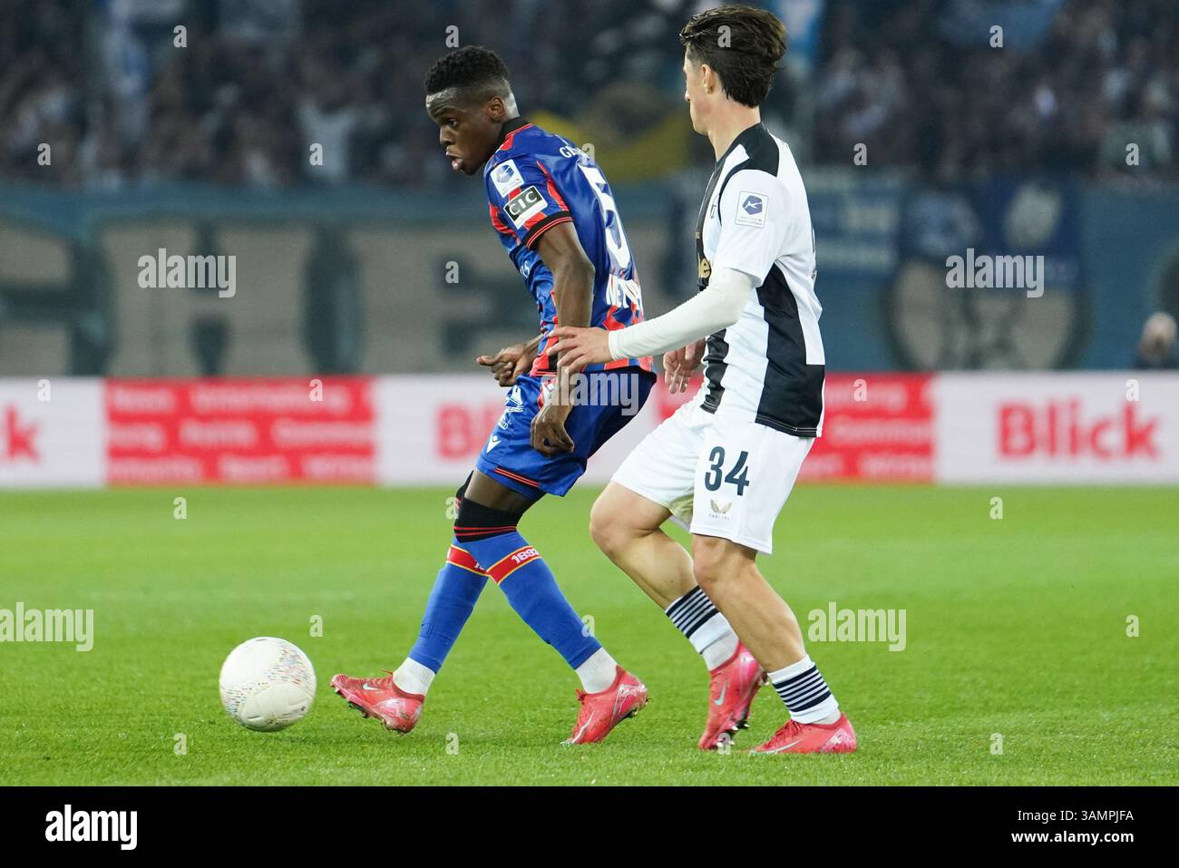 Metinho (5 FCB) and Cosimo Fiorini (34 FCZ). Super League football ...