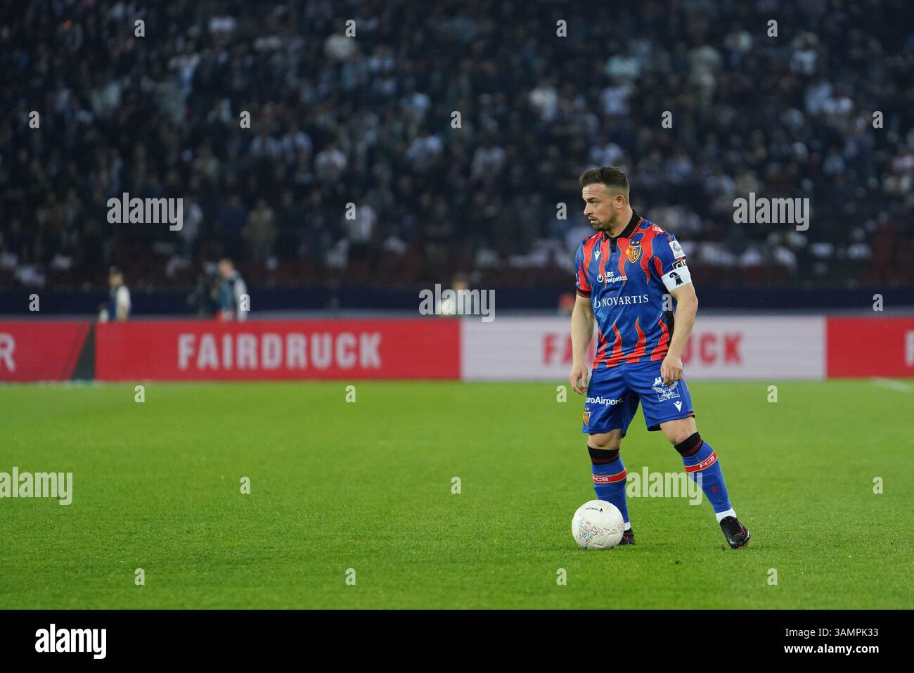 Xherdan Shaqiri (10 FCB). Super League football match between FC Zurich ...