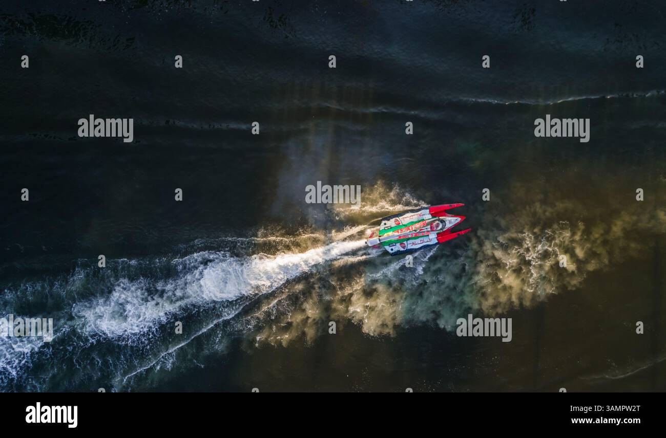 Aerial view of a speedboat during a race in Sharjah, U.A.E Stock Photo ...