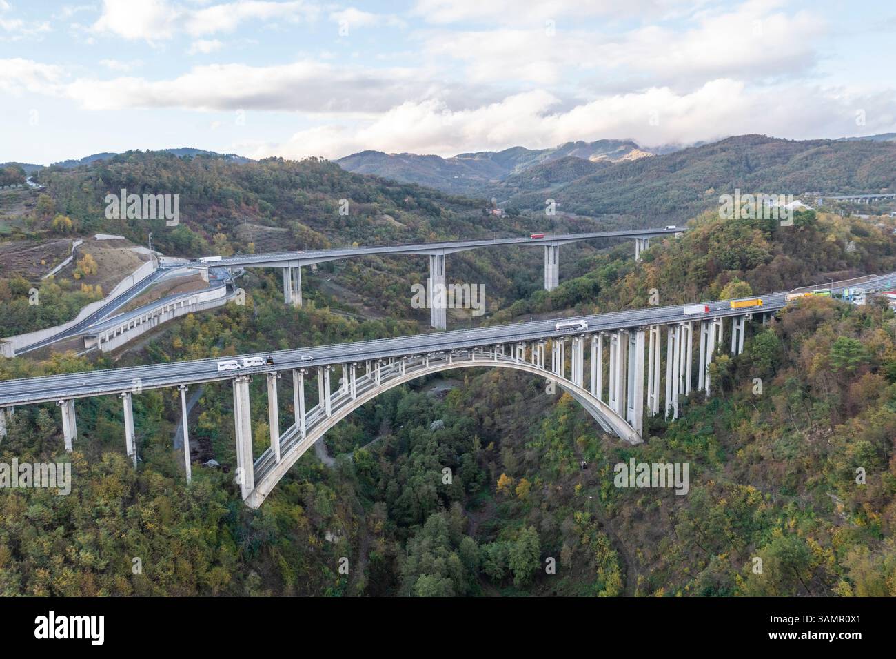 Top view long highway viaduct hi-res stock photography and images - Alamy