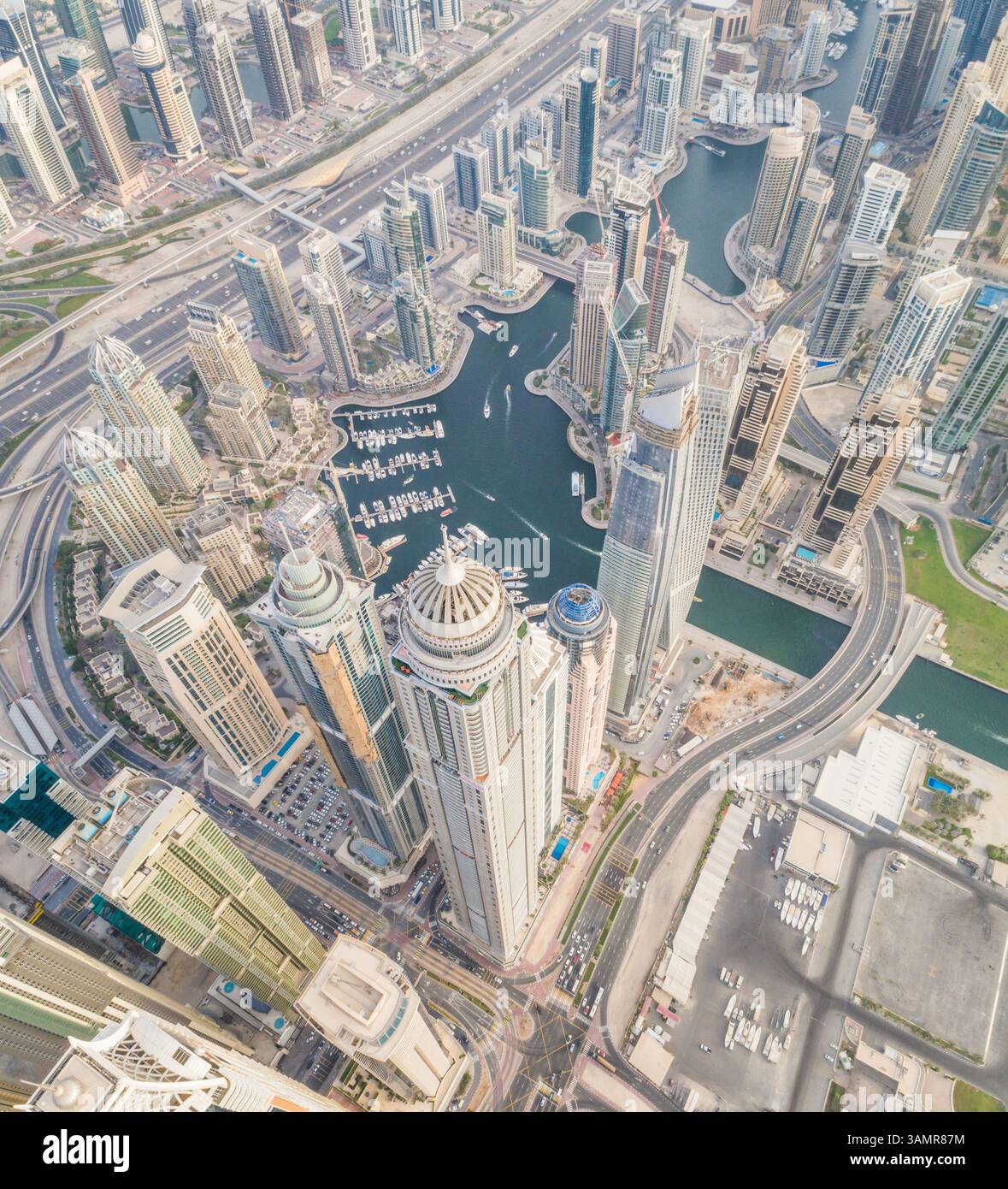 Aerial view of Towers surrounding harbour in Dubai Marina, U.A.E Stock ...