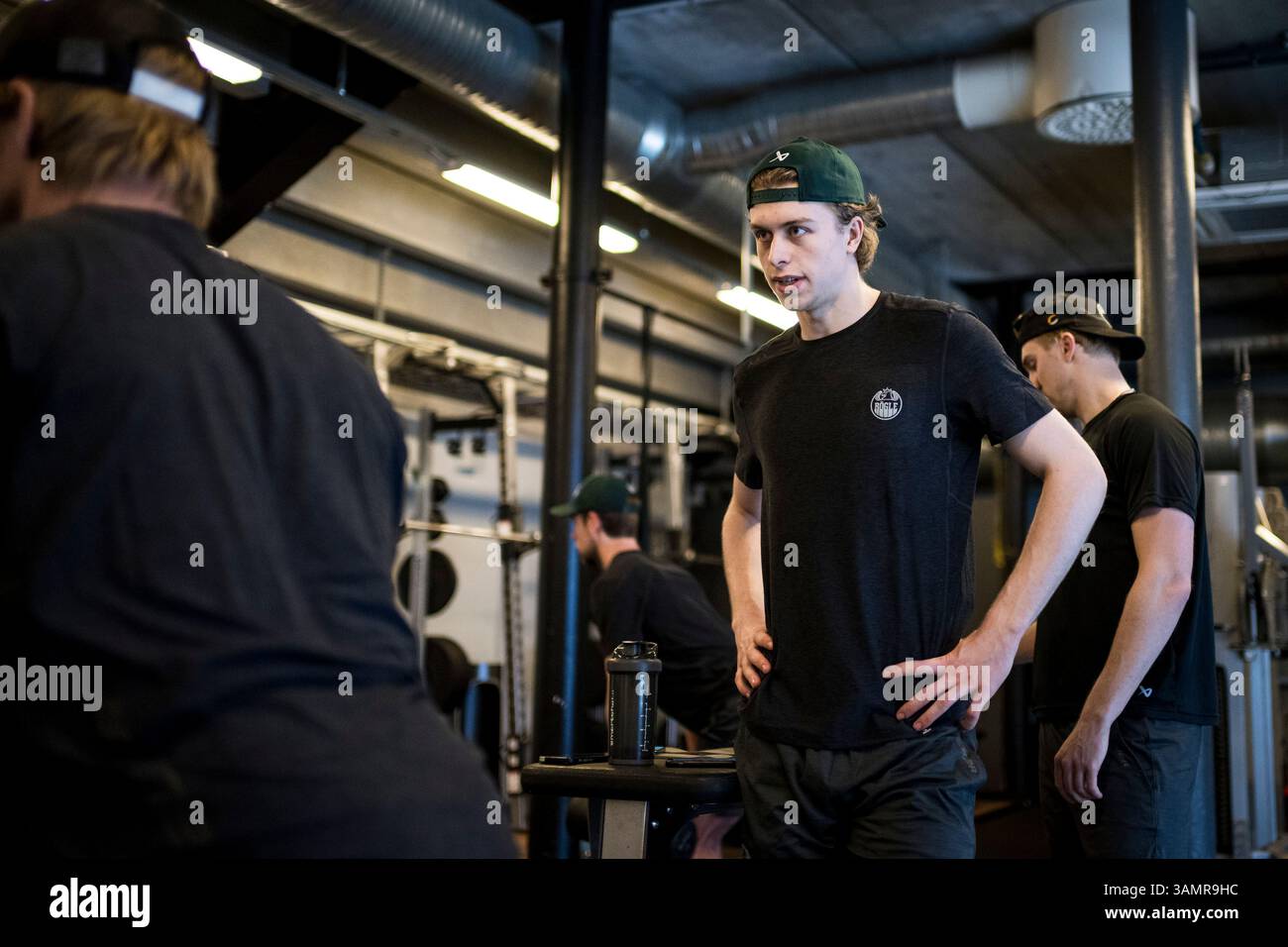 250414 Simon Zether under en försäsongsträning med Rögle den 14 april 2025 i Ängelholm. Foto ...