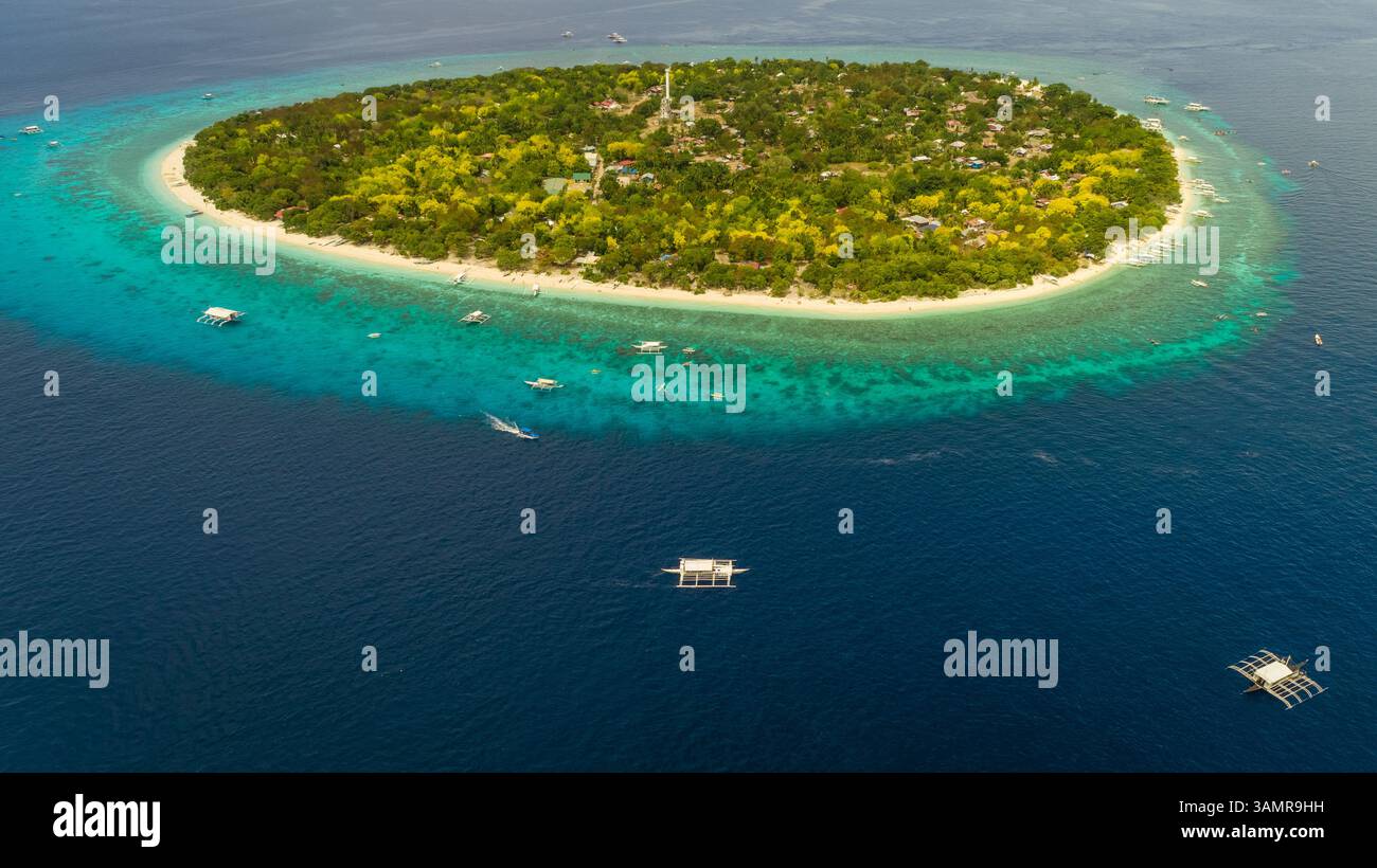 Aerial view of Balicasag Island, Philippines Stock Photo - Alamy