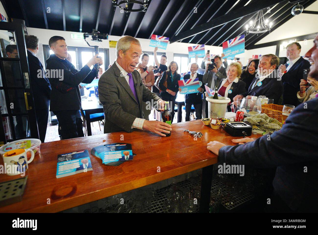 Reform UK leader Nigel Farage having a drink in The Knights Of The ...
