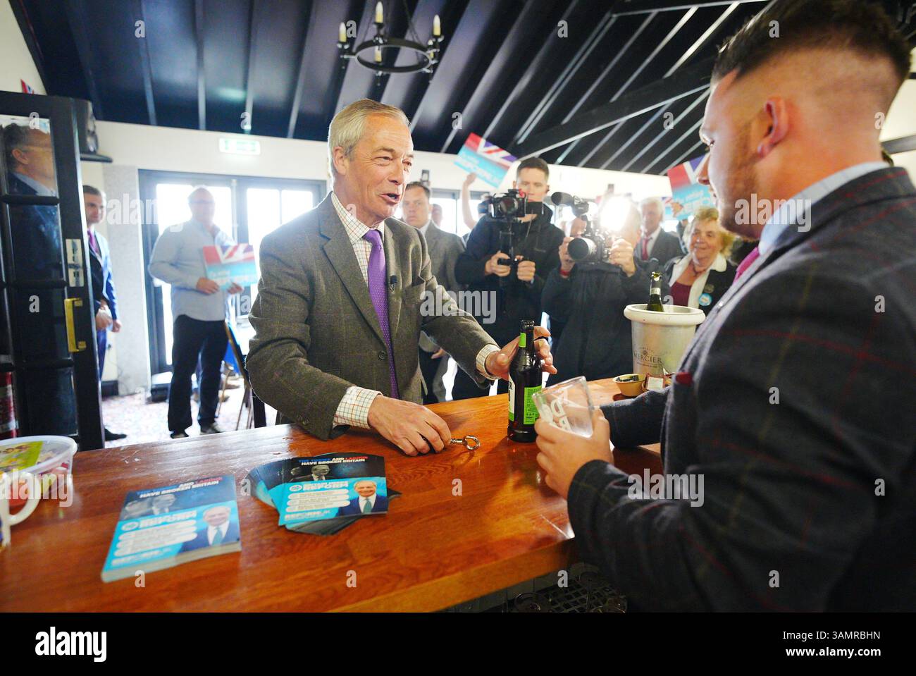 Reform UK leader Nigel Farage having a drink in The Knights Of The ...