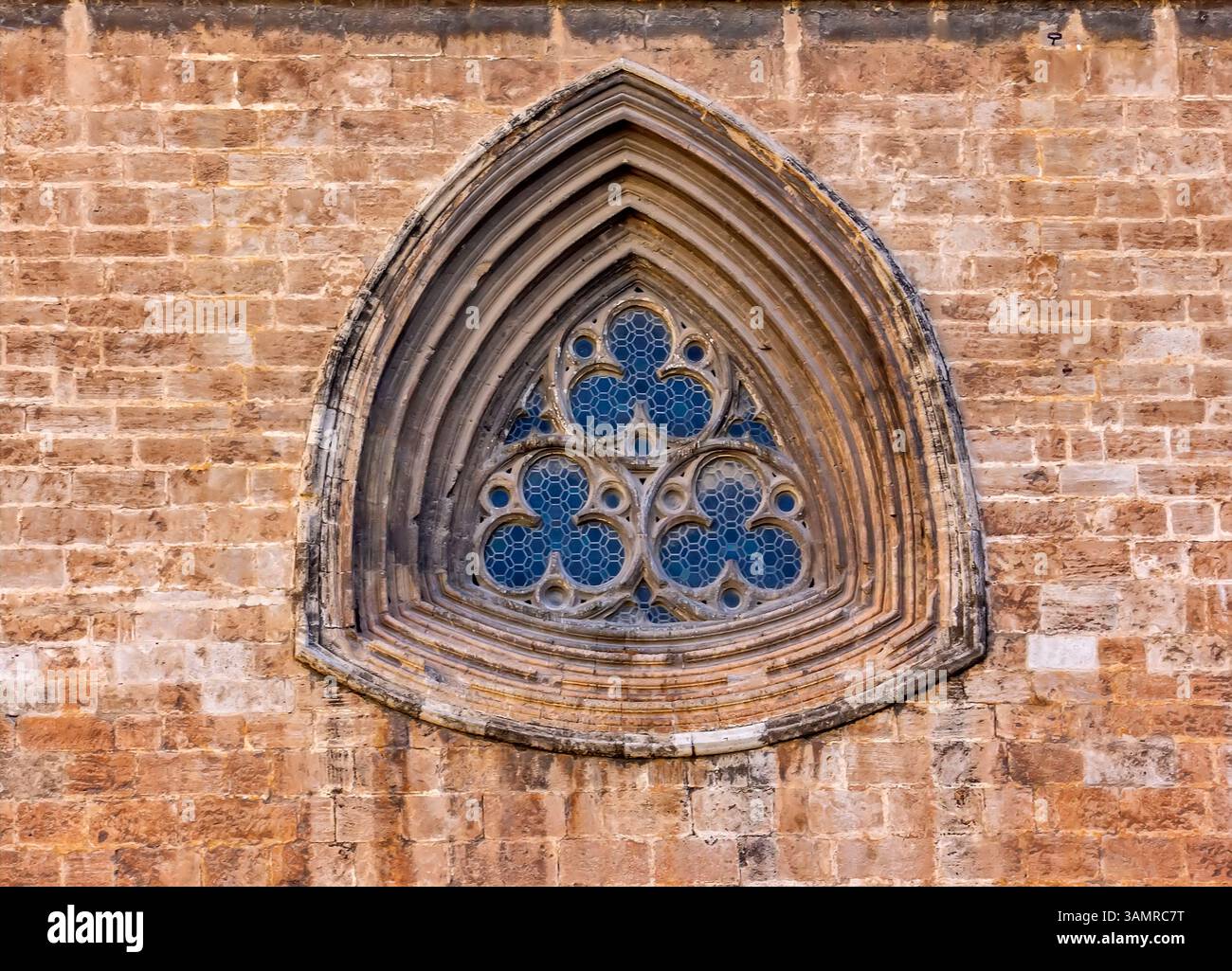 Gothic clerestory windows hi-res stock photography and images - Alamy