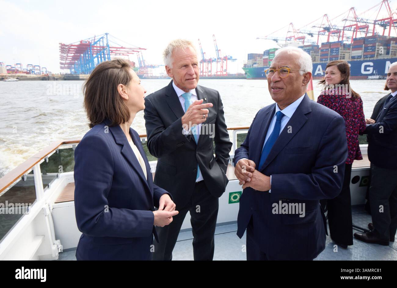 14 April 2025, Hamburg: Liv Assmann (l-r, SPD), State Councillor for ...
