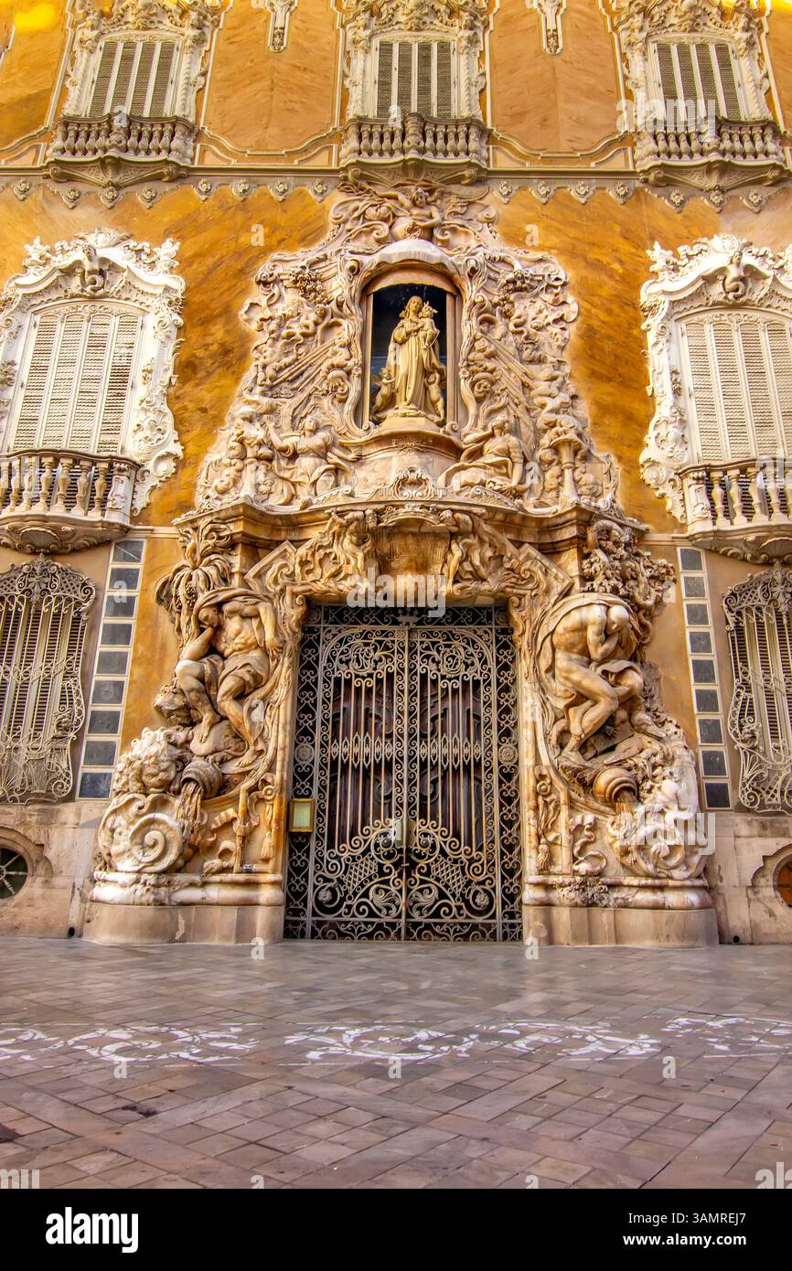 The palace houses the National Museum of Ceramics and Decorative Arts ...