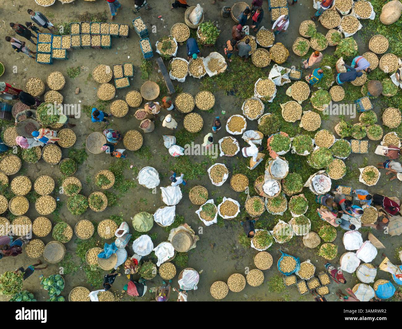 Aerial view of a local food market in Dhaka, Bangladesh Stock Photo - Alamy