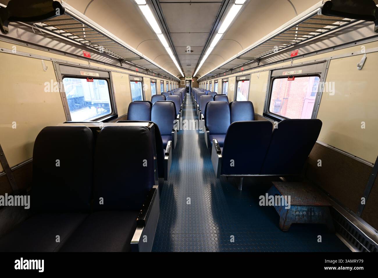 Inside a vintage American railway carriage Stock Photo - Alamy
