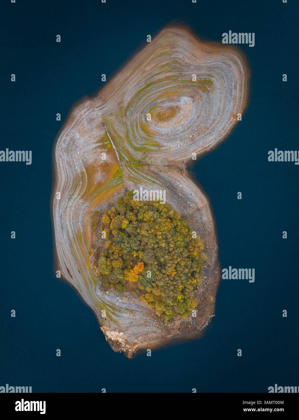 A top down image of an island in Haweswater reservoir Stock Photo - Alamy