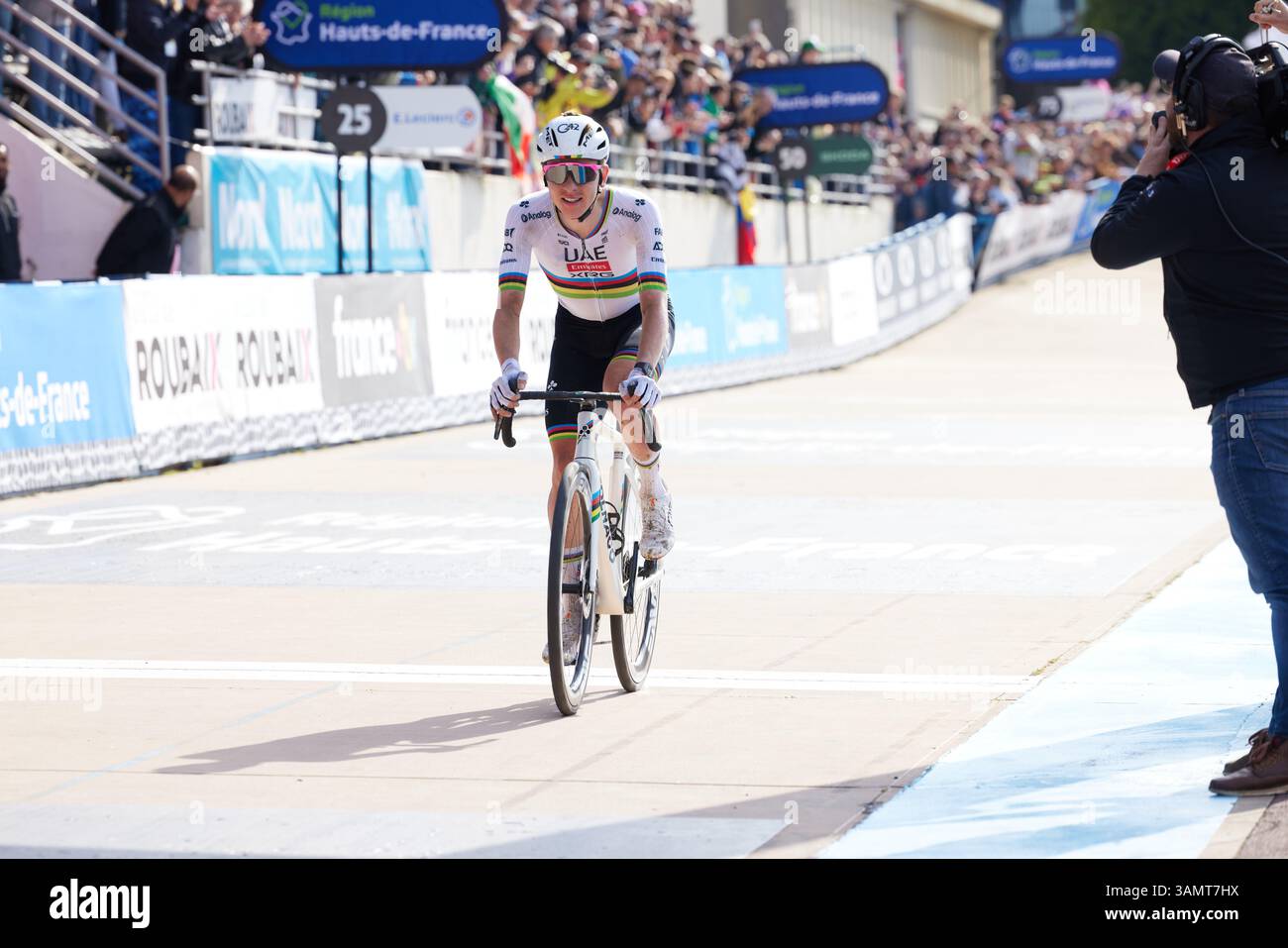 Paris Roubaix 2025 This Picture Tadej Pogacar 1. Mathieu van der Poel ADC (NED) 2. Tadej Pogacar ...