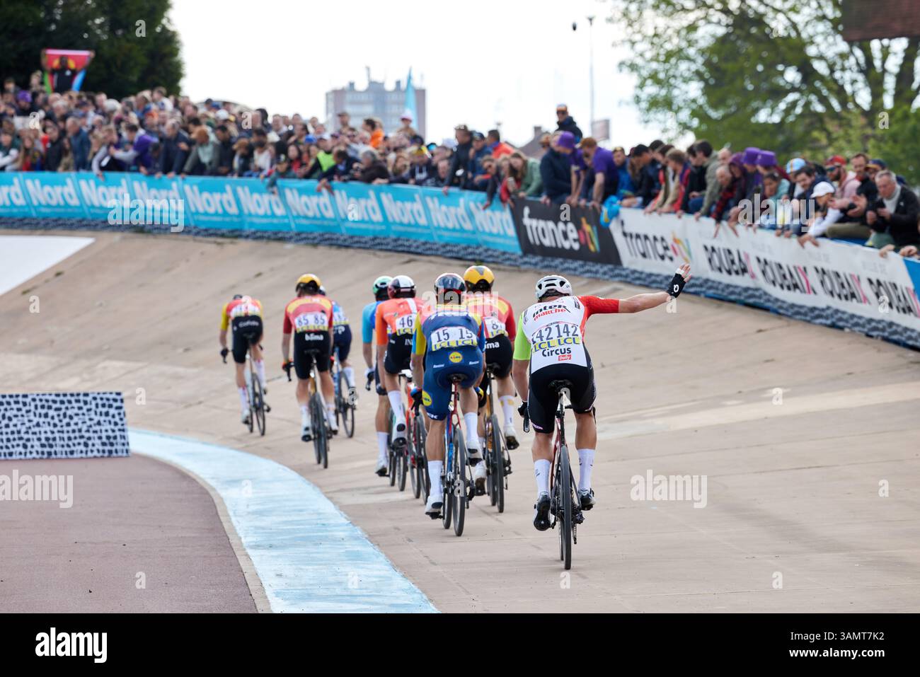 Paris Roubaix 2025 1. Mathieu van der Poel ADC (NED) 2. Tadej Pogacar UAD (SLO) 3. Mads Pedersen ...