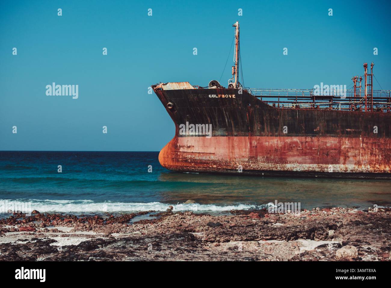 Abandoned shipwreck on the sandy shores of Delisha Beach, Socotra ...