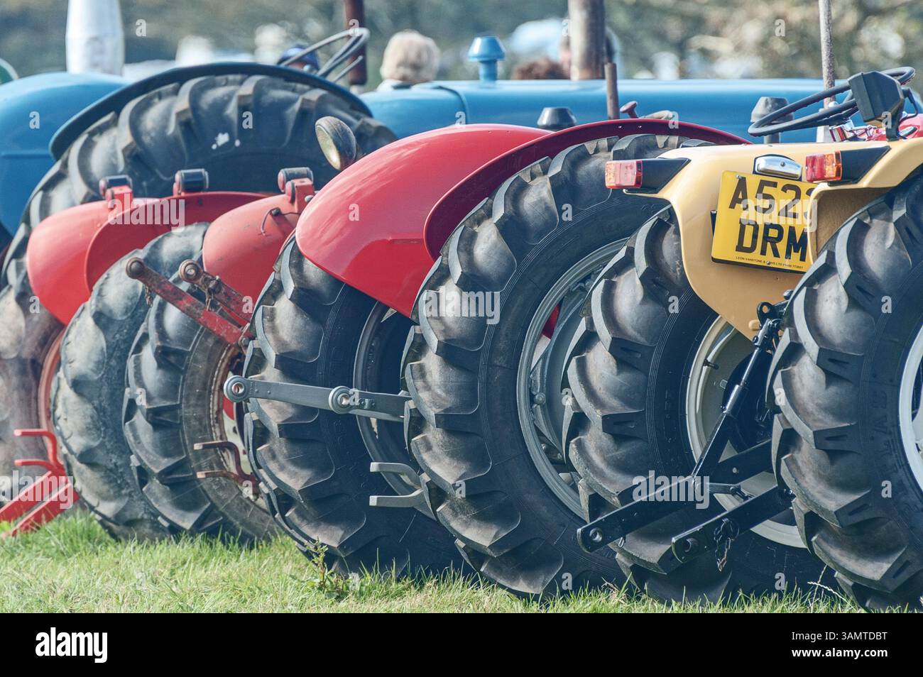 Vintage tractors line up at Morval vintage rally 2007 in Cornwall ...