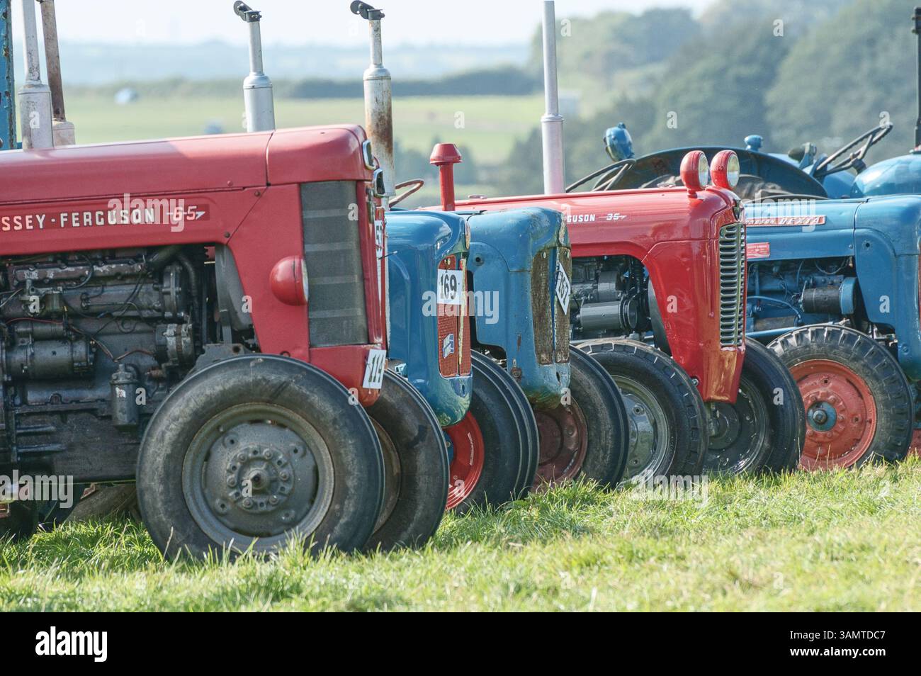 Vintage tractors line up at Morval vintage rally 2007 in Cornwall ...