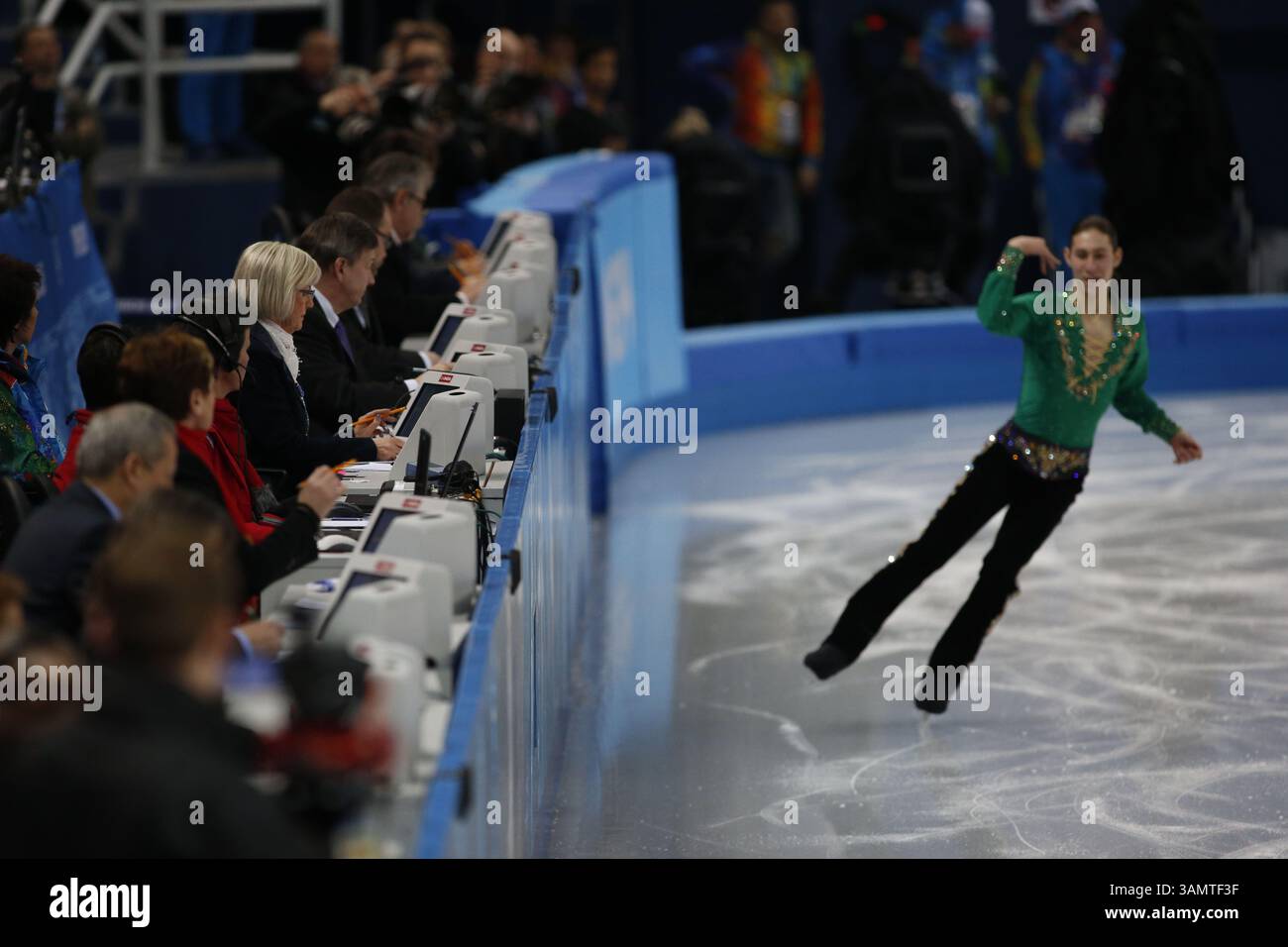 2014 olympic skating judges hi-res stock photography and images - Alamy