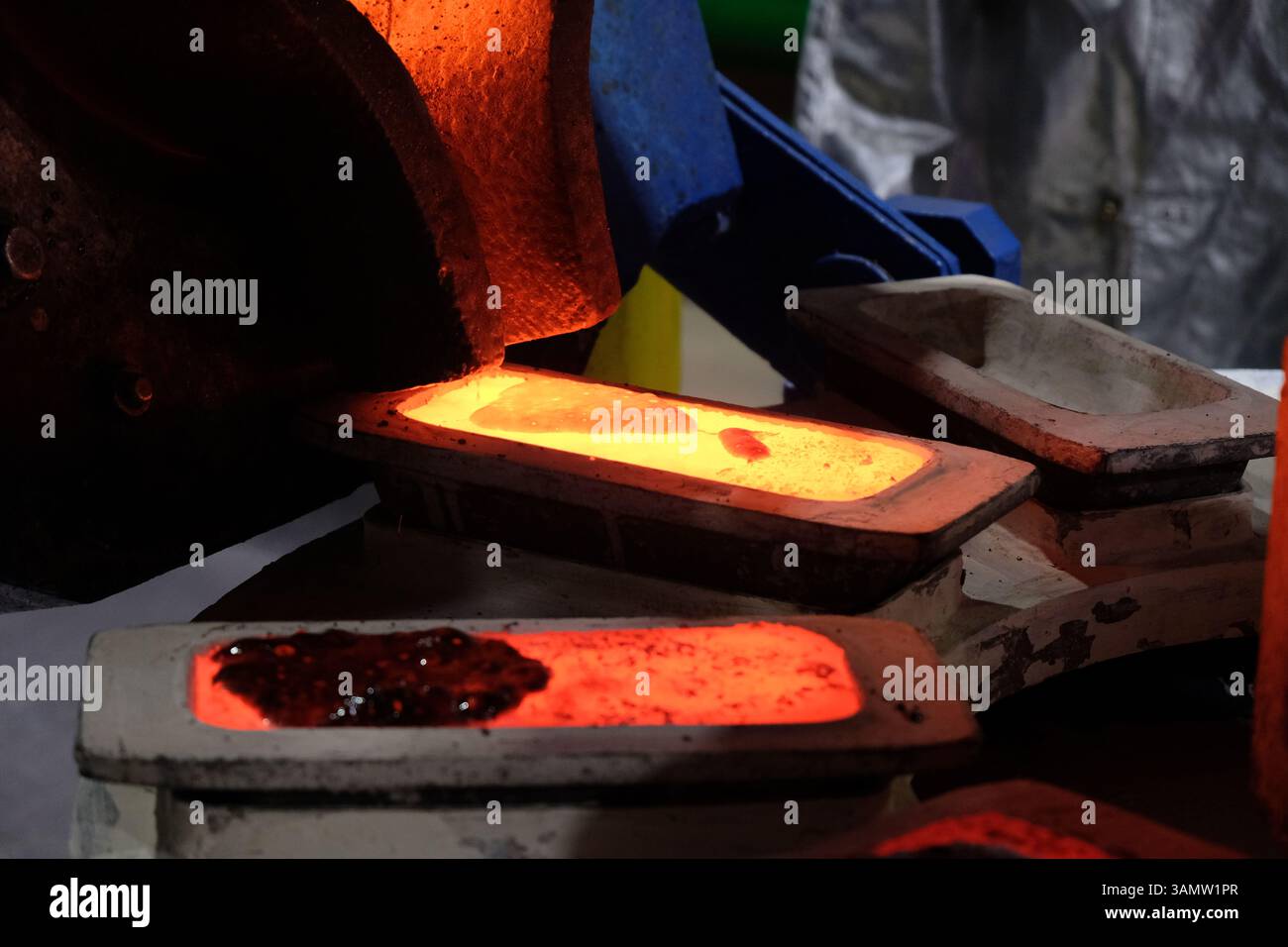 Melting metalwork hi-res stock photography and images - Alamy