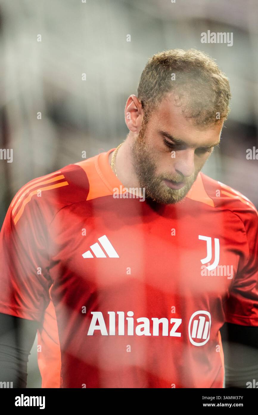Torino, Italia. 12th Apr, 2025. Juventus' goalkeeper Di Gregorio during ...