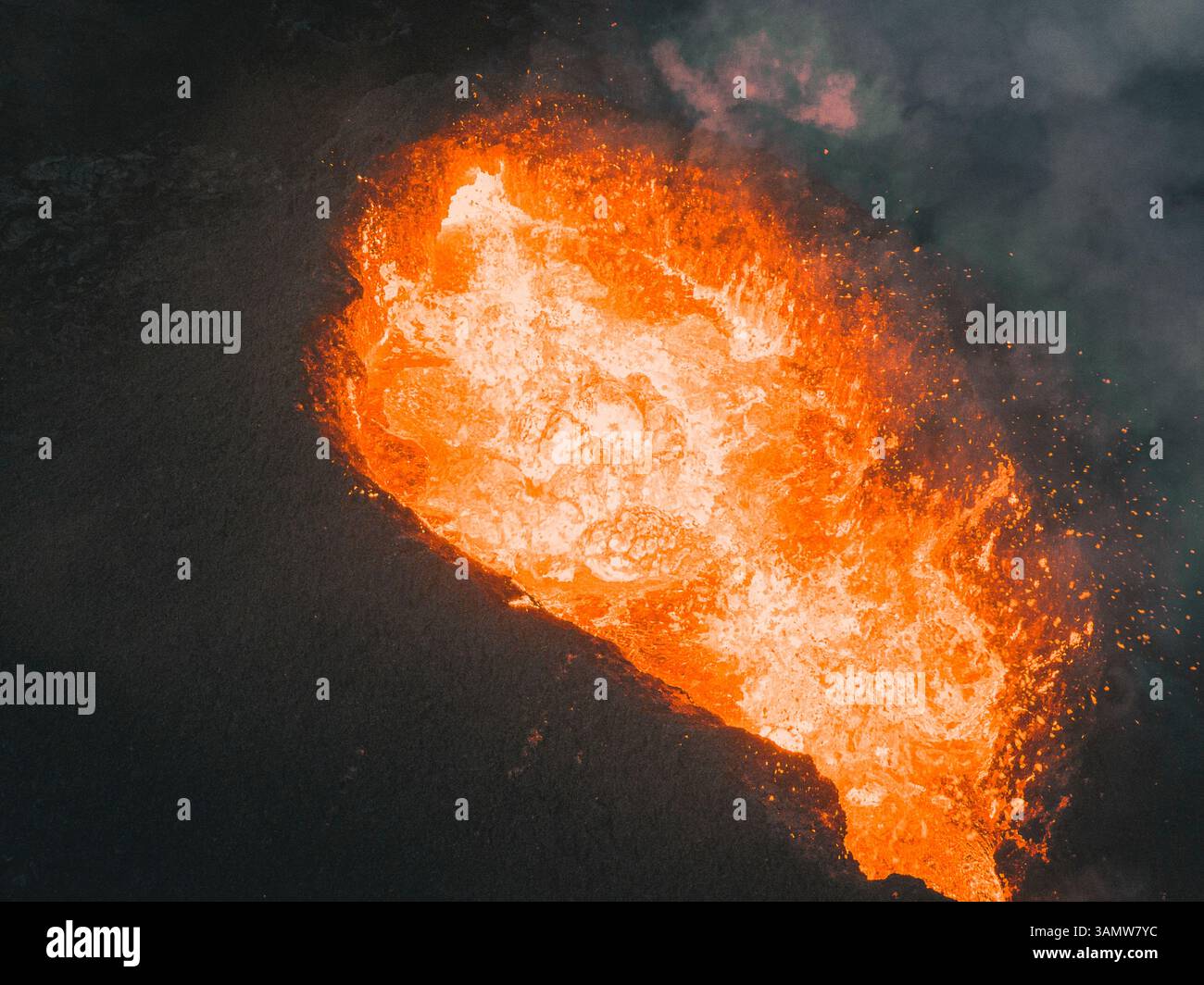 Atmospheric explosion hi-res stock photography and images - Alamy