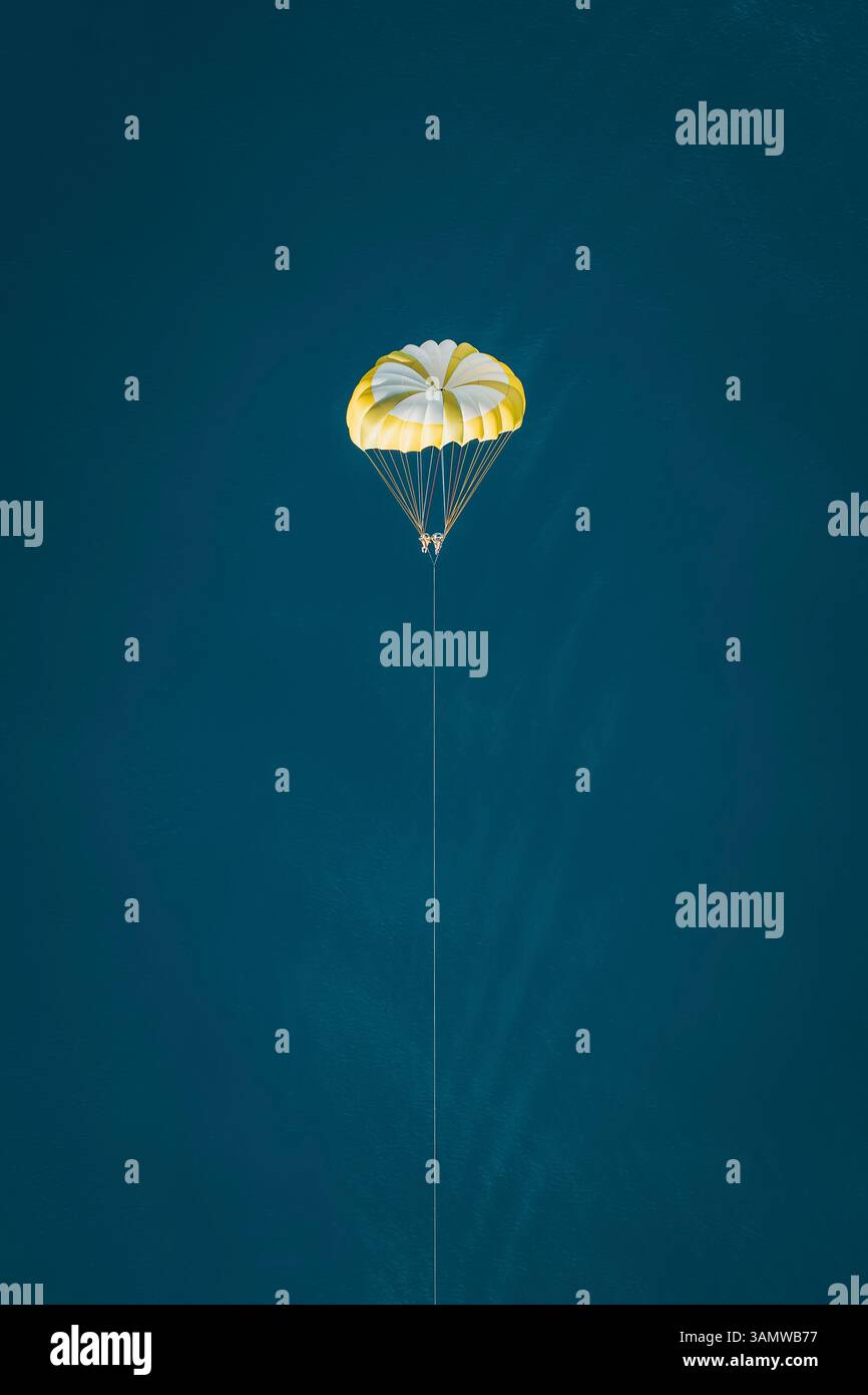 Parachute break hi-res stock photography and images - Alamy