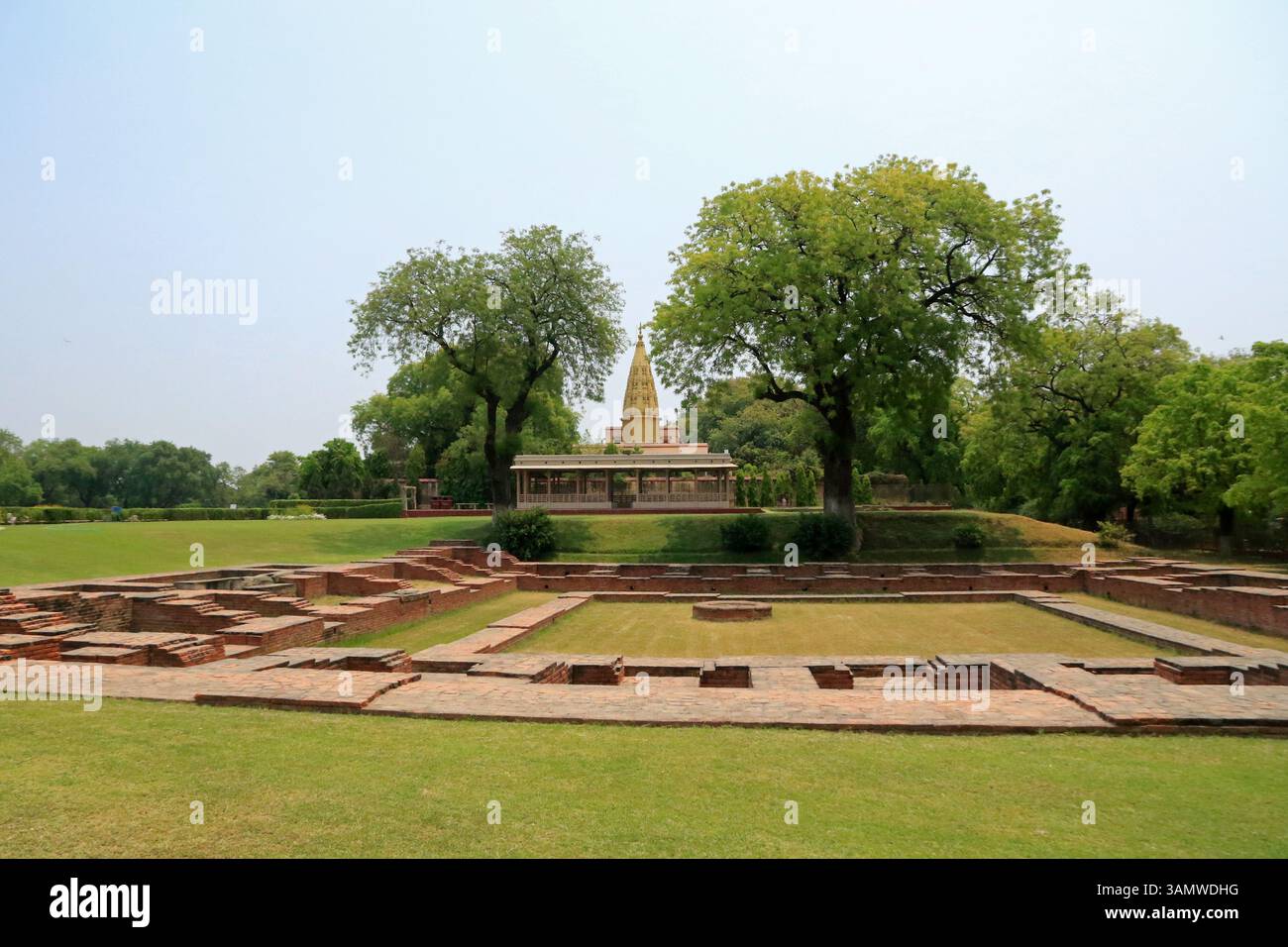 Archaeological site of Sarnath, Varanasi, India Stock Photo - Alamy
