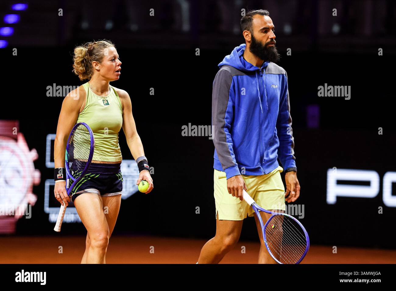 Laura Siegemund bei ihrem Training auf dem Centre Court hier mit ihrem ...