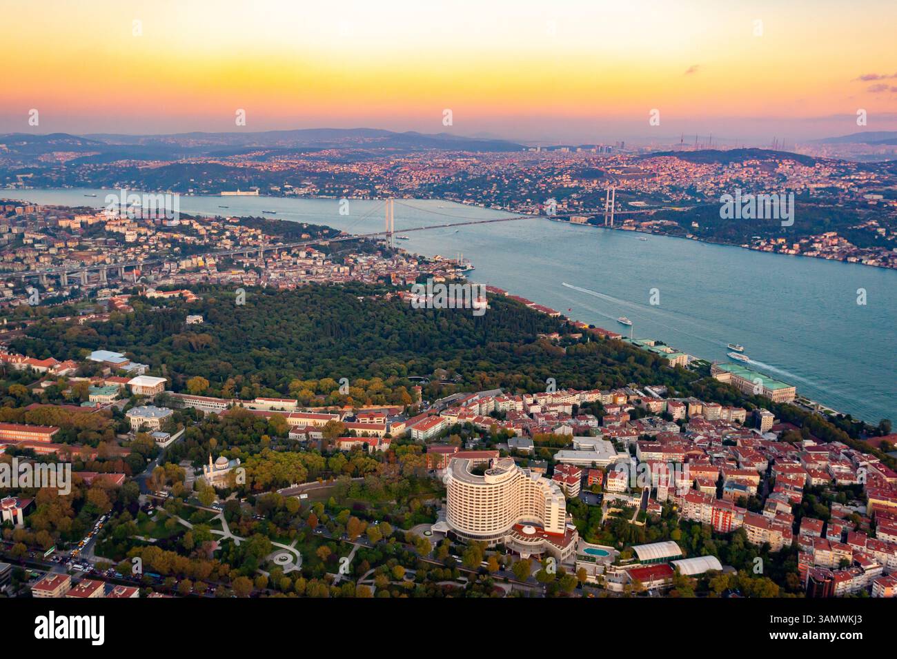 Aerial view of the Bosphorus Bridge and the Bosphorus, Istanbul, Turkey ...