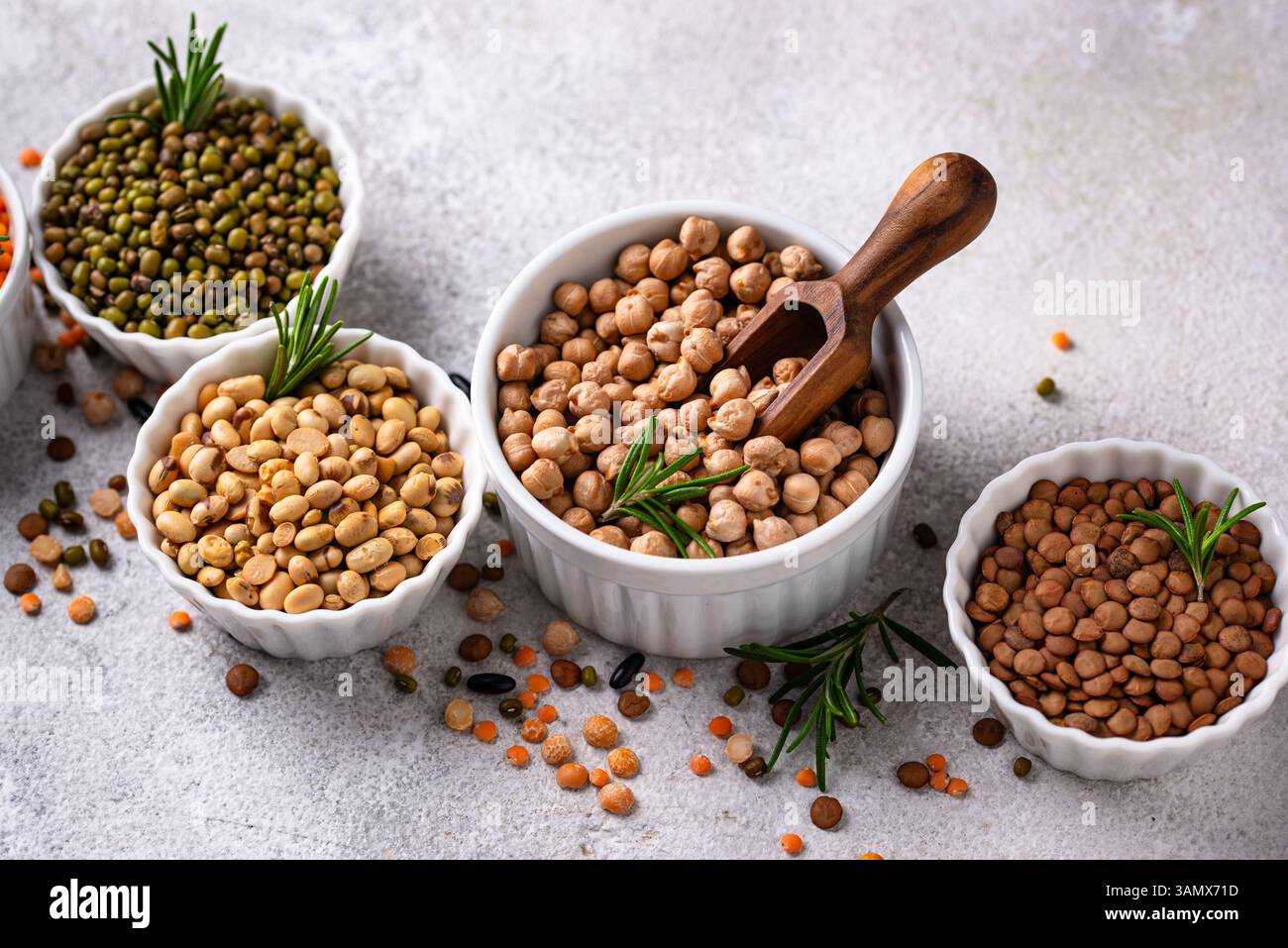 Beans, lentils, soybean, pea and chickpea Stock Photo - Alamy