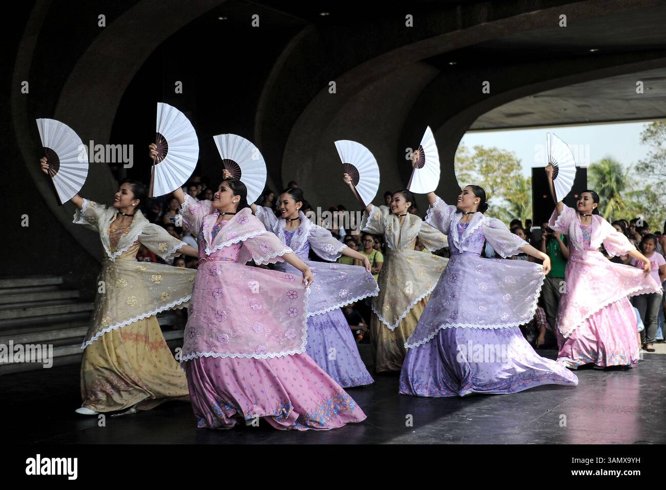 March 16, 2014 - Pasay, Philippines - Students perform a traditional ...