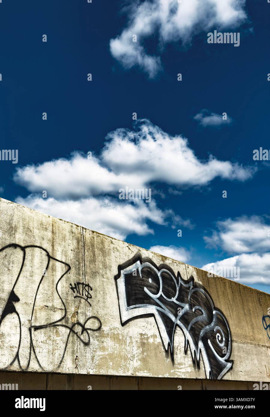 Graffiti on the off-ramp of a freeway Stock Photo - Alamy