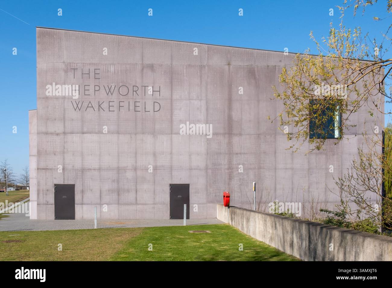 Exterior view of The Hepworth Wakefield., an art gallery featuring the ...
