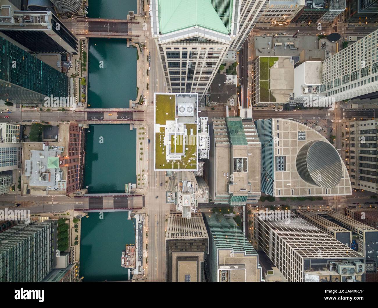 Aerial view above of Chicago cityscape, USA Stock Photo - Alamy