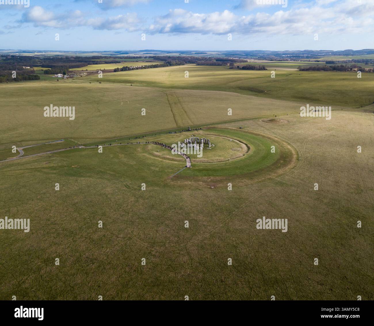 Stonehenge aerial hi-res stock photography and images - Alamy