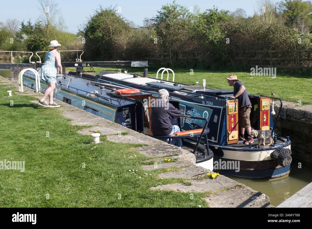 Around the Kennet and Avon Canal at Seend Wiltshire UK narrow boat ...