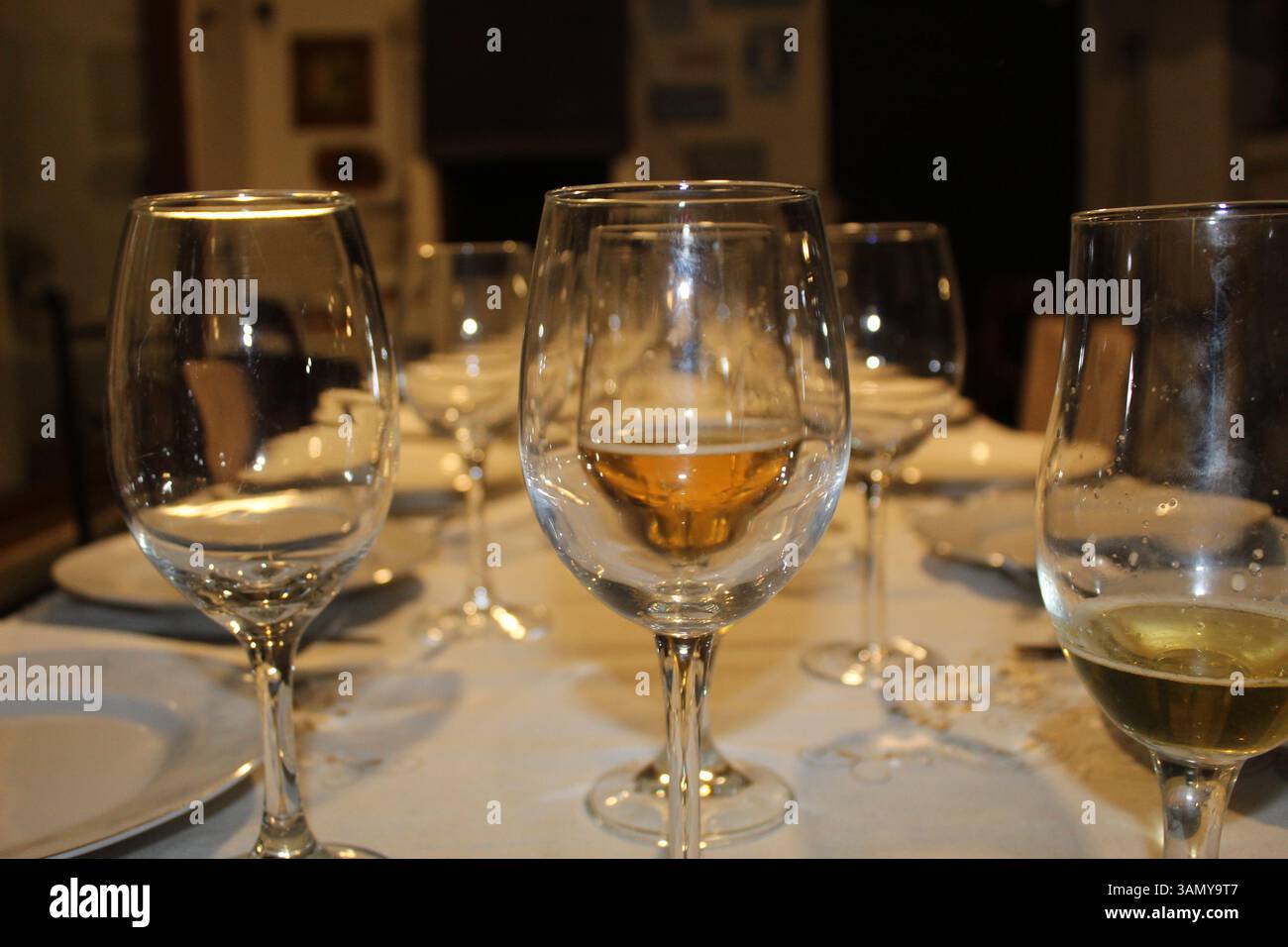 Dinner setup hi-res stock photography and images - Alamy