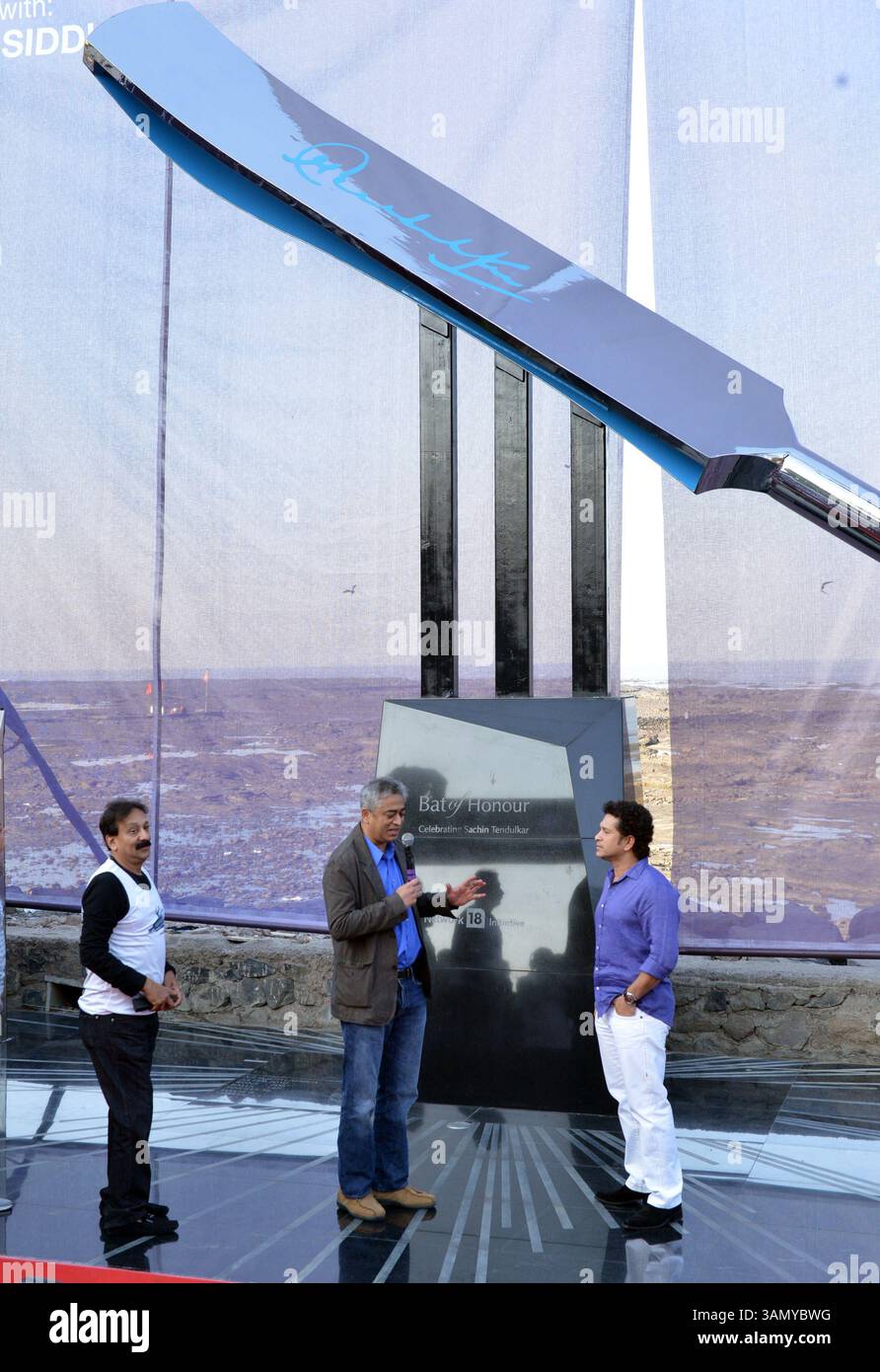 MUMBAI, INDIA â€“ MARCH 02: The world's largest steel bat - weighing ...